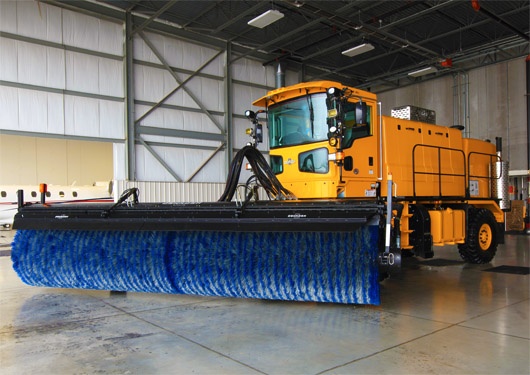 H-Series XF Broom | Oshkosh Airport Products